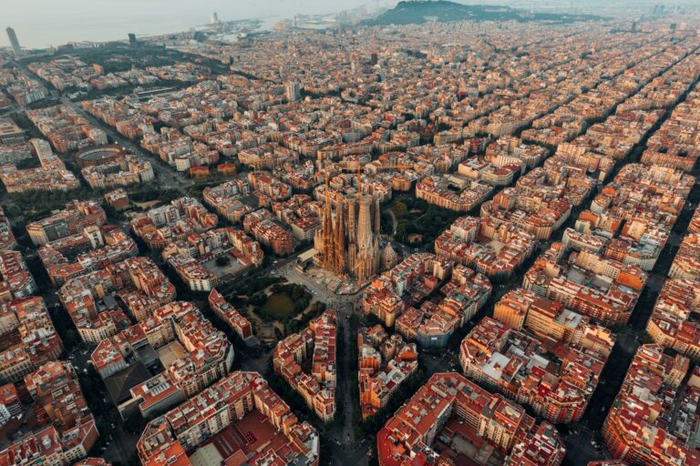 Aumento no nível do mar fará água invadir cidades como Barcelona e ...