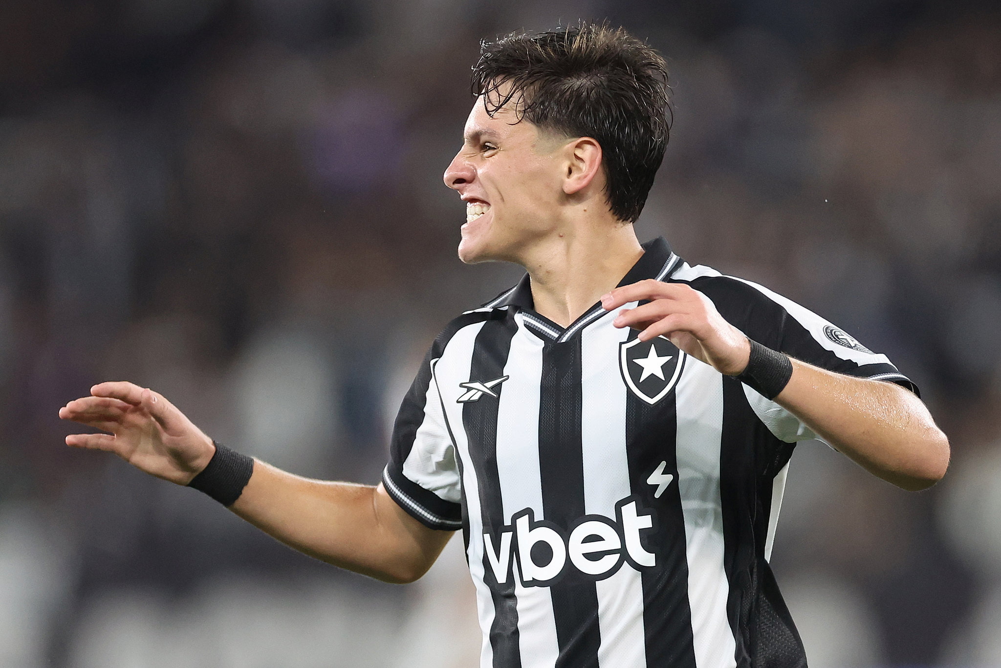 Botafogo aceita oferta de 25 milhões de euros para vender Montoro